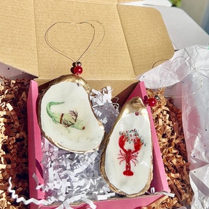 Cajun Christmas Crawfish Oyster Shell Ornament. Crawfish Alligator ...