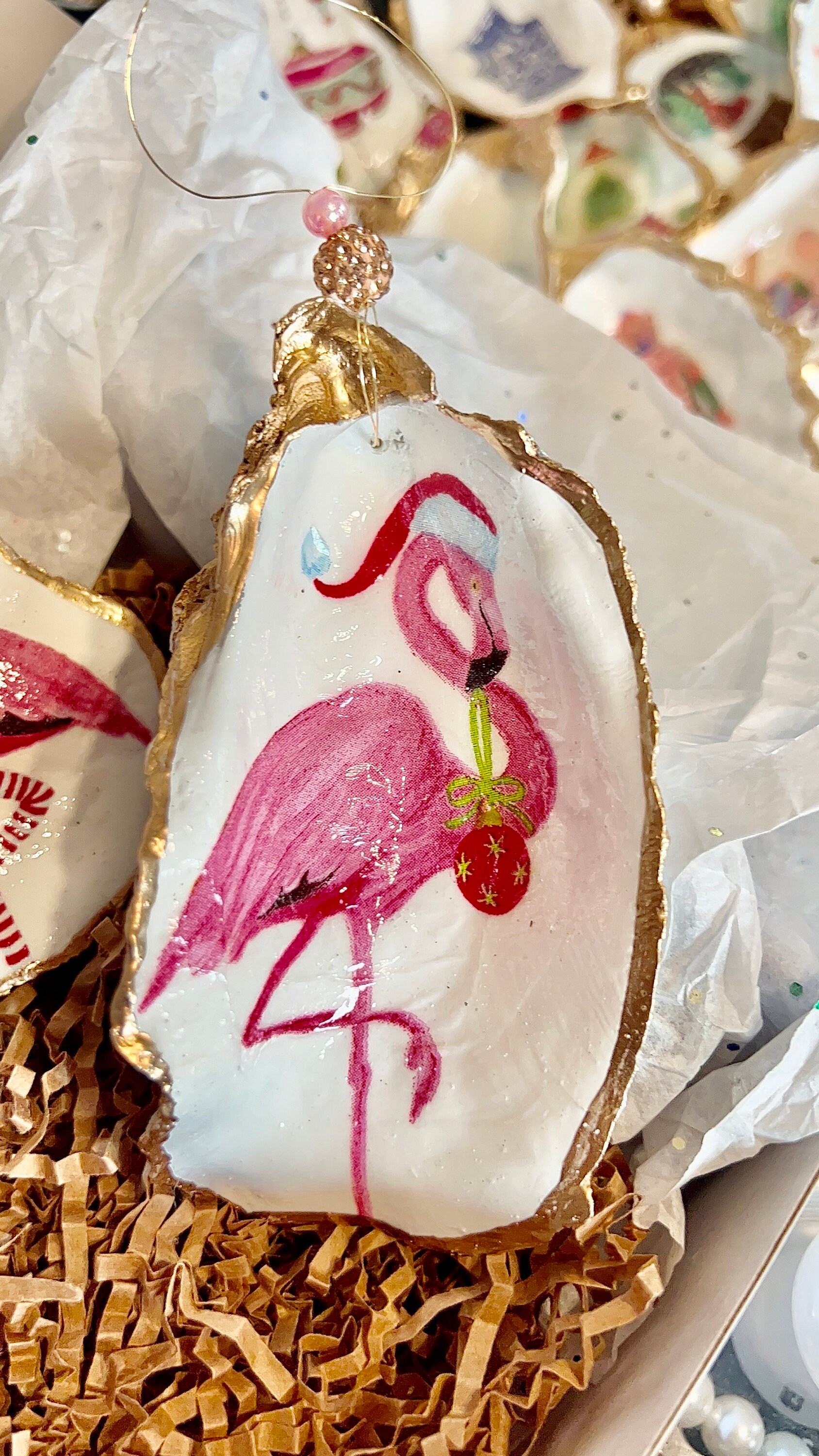 Large Festive Flamingos Oyster Shell Ornament Gift Set. Tropical ...