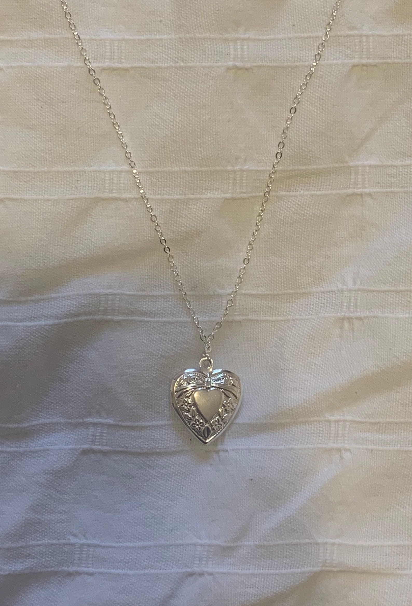 Silver Heart Locket Necklace - Etsy UK