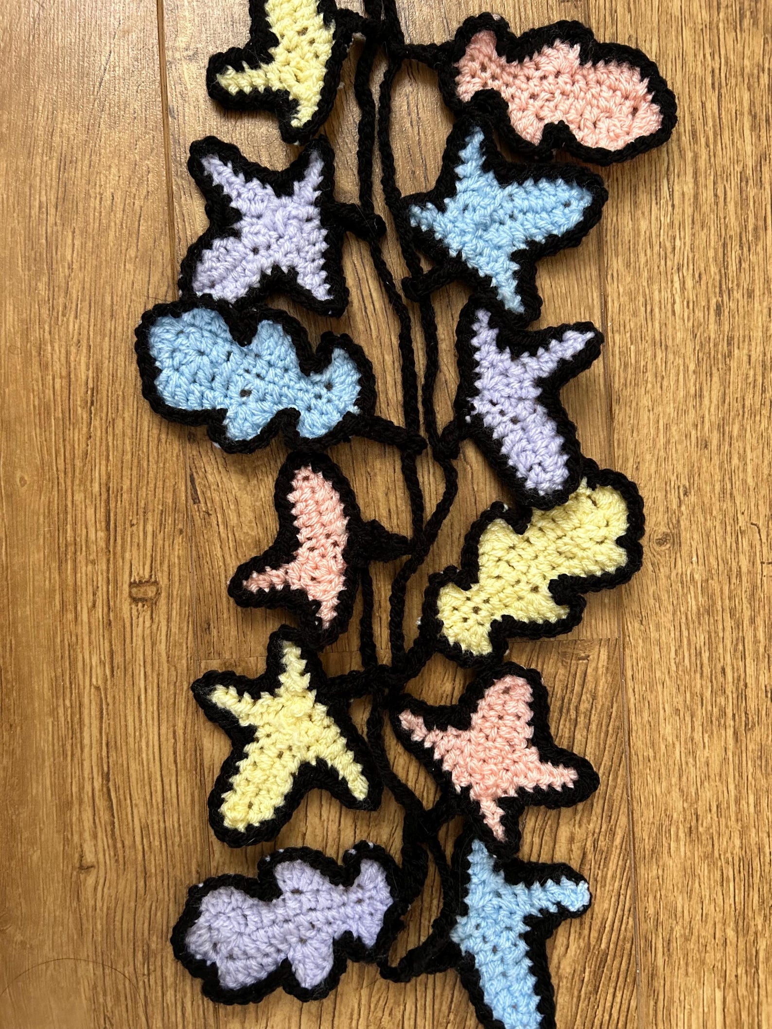 Crochet Heartstopper Leaf Garland Pattern - Etsy