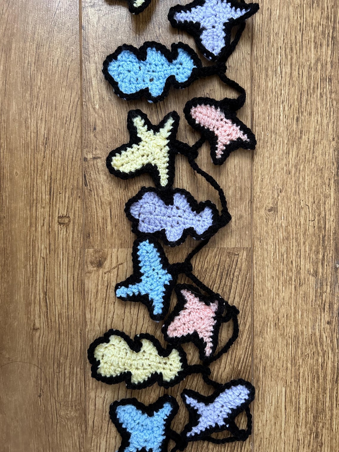 Crochet Heartstopper Leaf Garland Pattern - Etsy