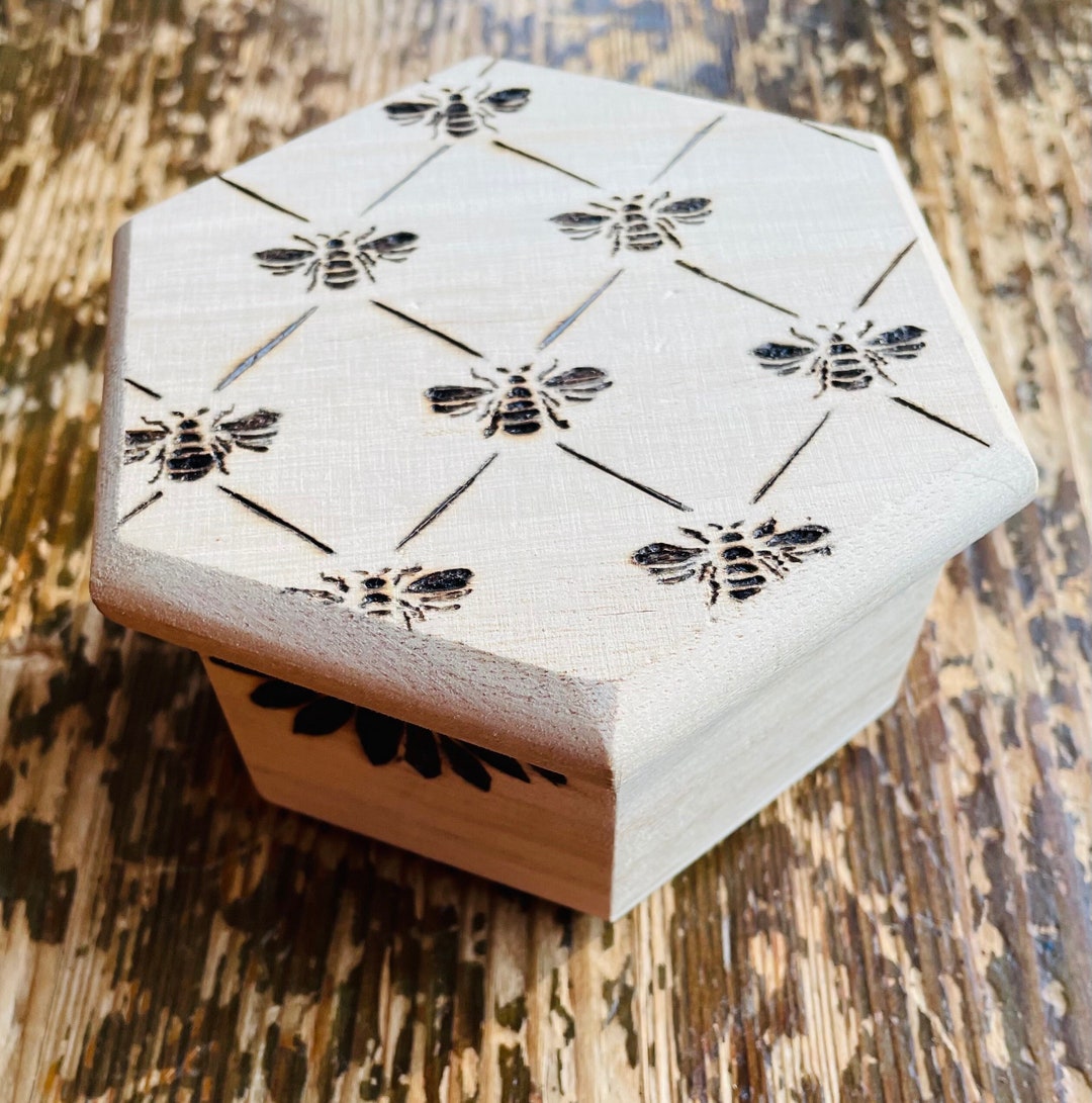 Hand Wood Burned Wooden Bee and Flower Trinket/jewelry Box - Etsy