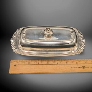 Vintage Oneida Silver Plate Covered Butter Dish With Glass Insert ...