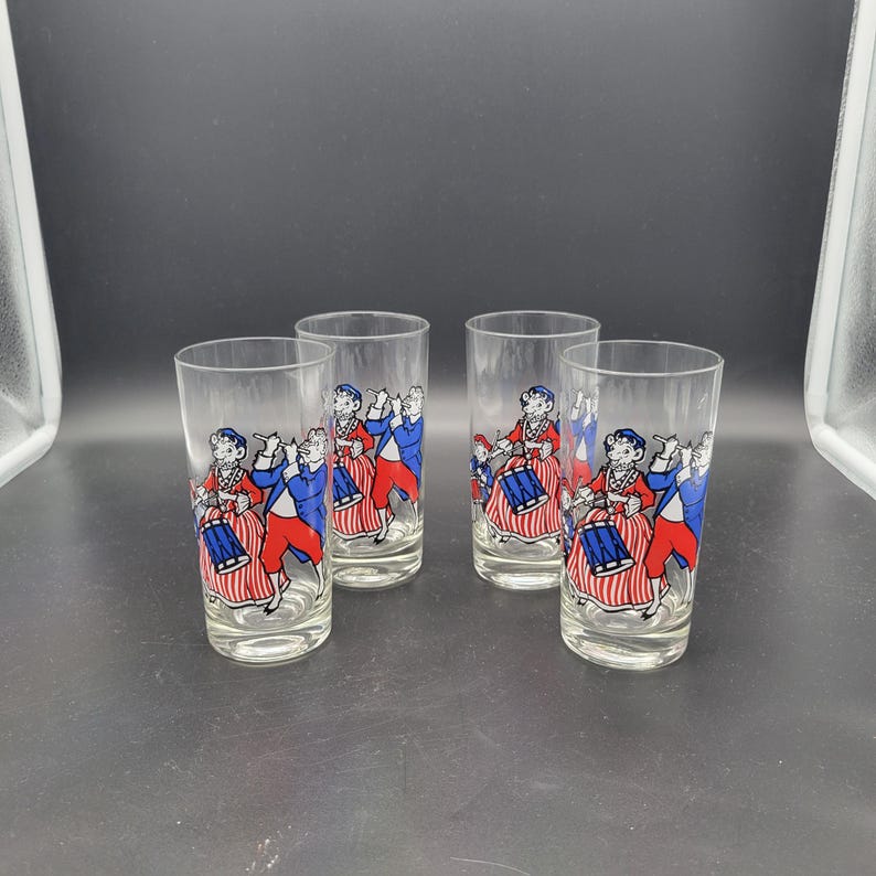 Vintage Elsie Cow Tumblers – Bicentennial Fife & Drum, Set of 4 ...