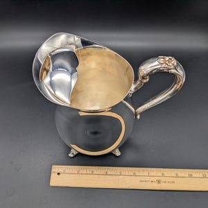 Vintage Oneida Silver Plated Pitcher With Ice Guard | Elegant Floral ...