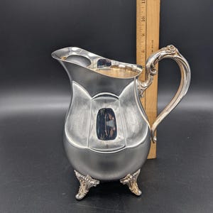 Vintage Oneida Silver Plated Pitcher With Ice Guard | Elegant Floral ...
