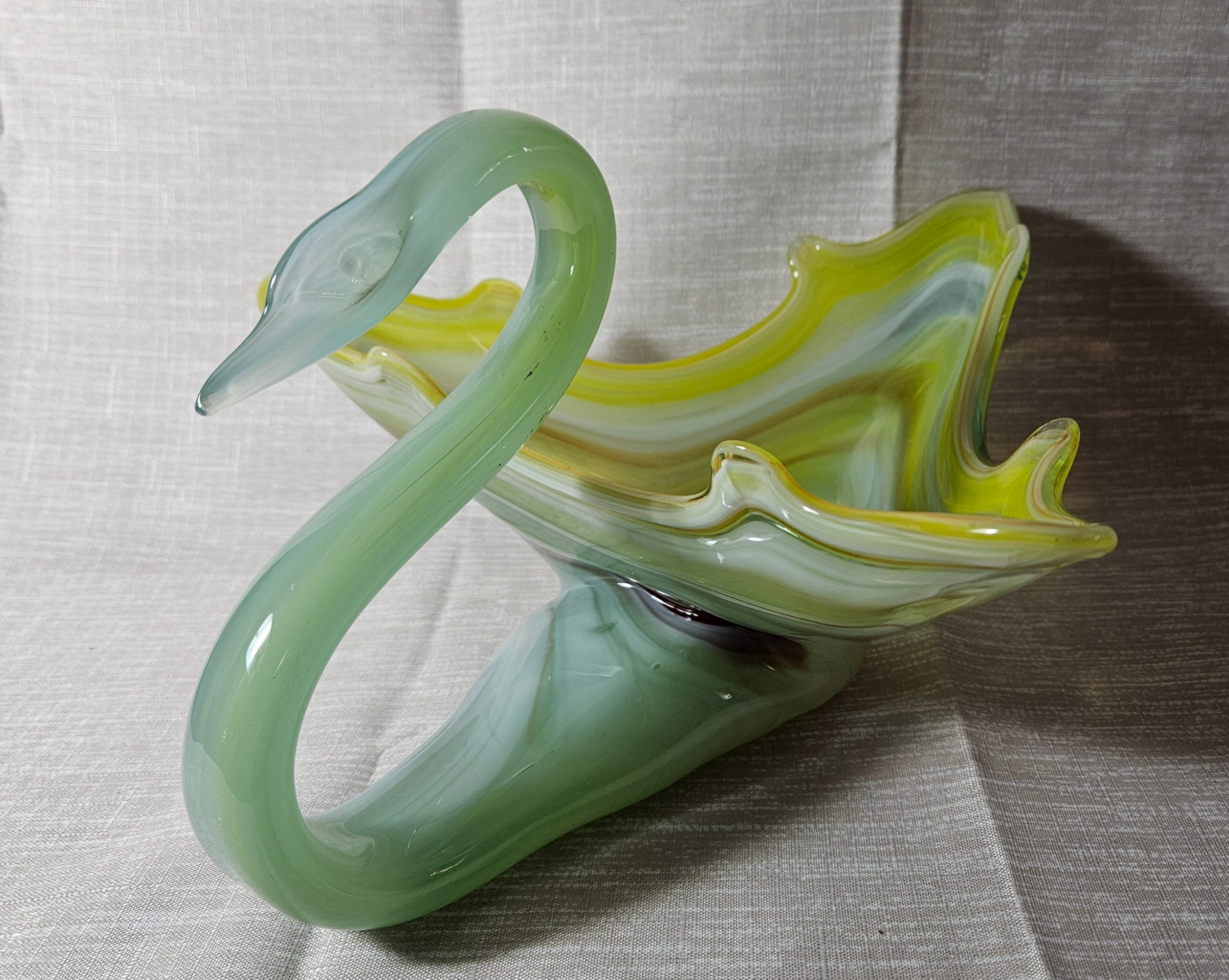 Vintage Large Art Glass Swan Bowl, Glows Under Black Light - Etsy