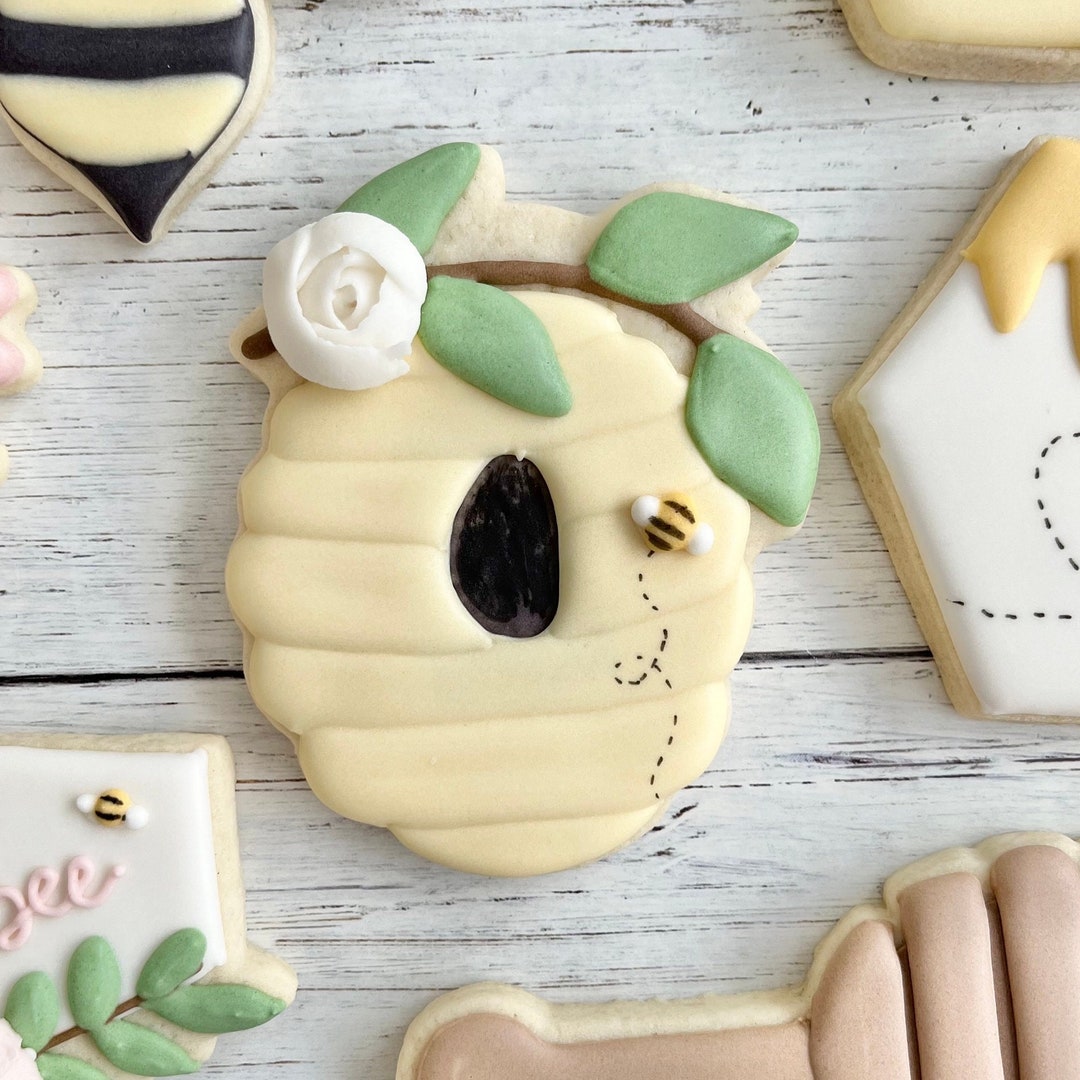 Bee Hive With Greenery Cookie Cutter - Etsy