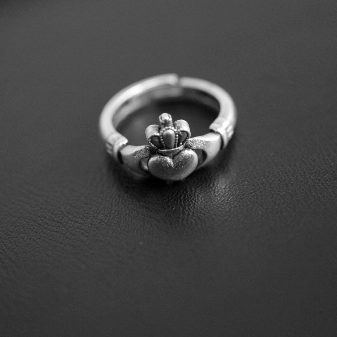 İrischer Claddagh Ring, Heart and Hands Ring, Love Ring, Heart Jewelry ...