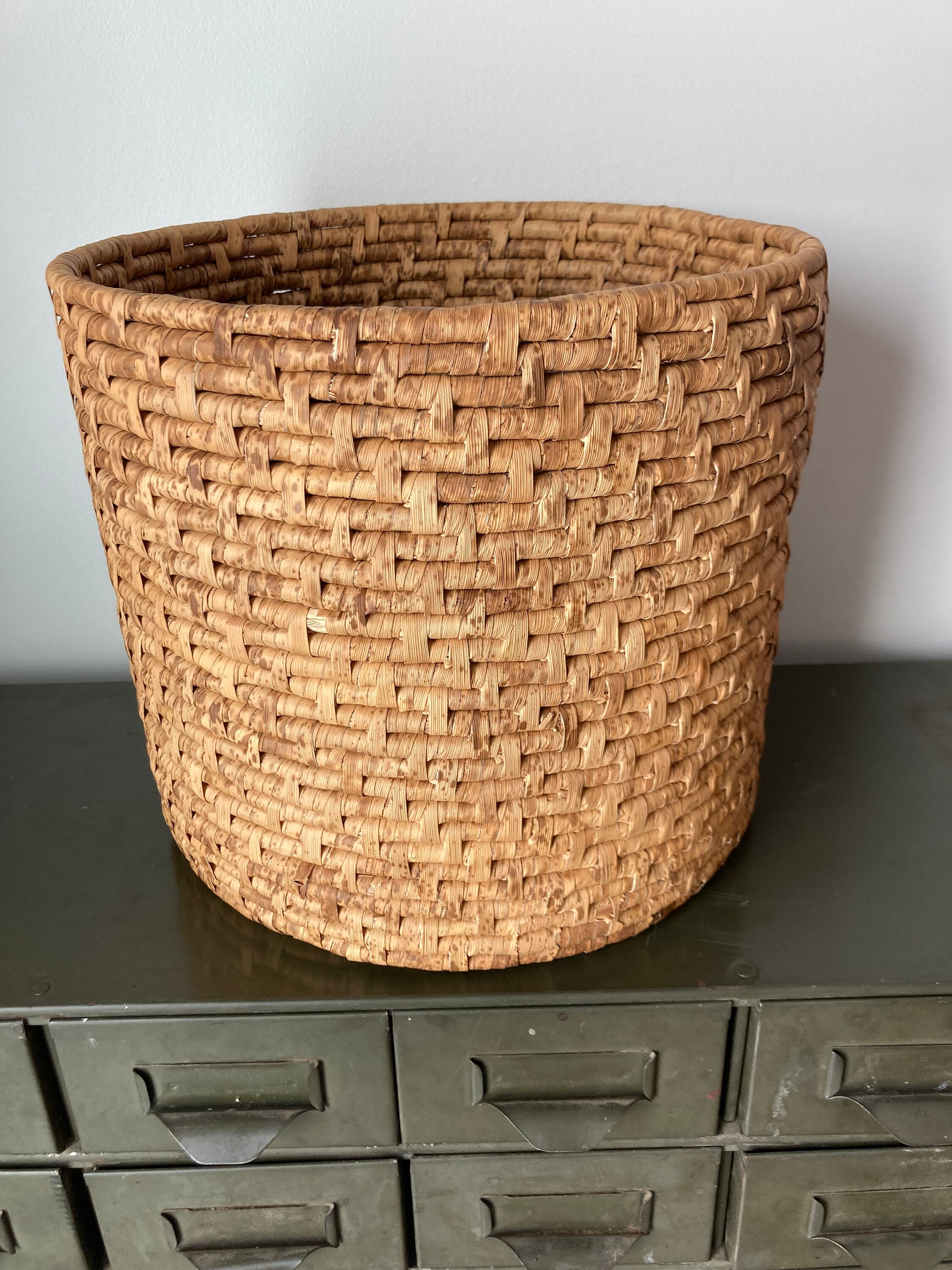 Vintage Midcentury Modern Handwoven Round Basket, MCM Plant Container ...