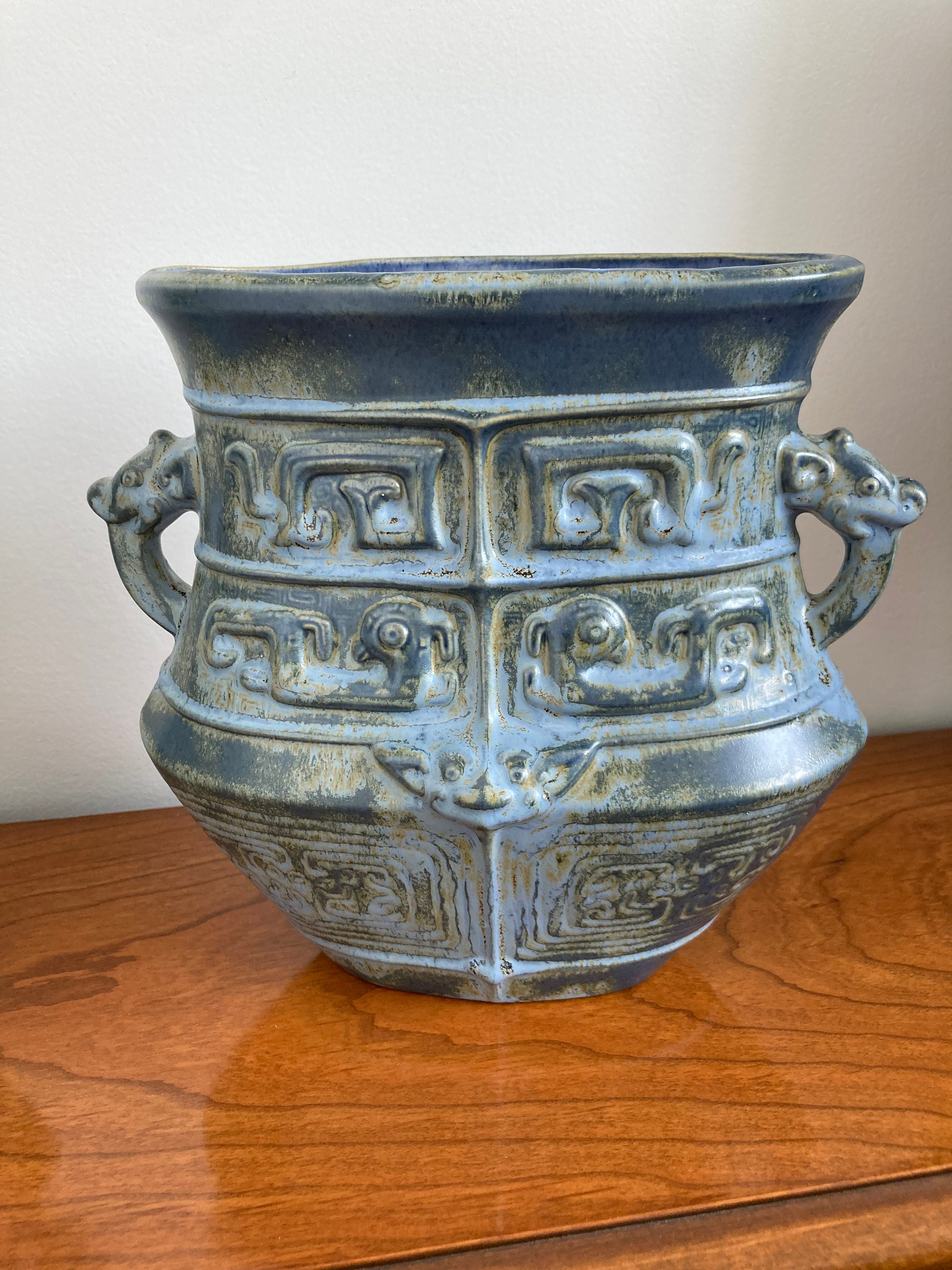 Vintage Studio Cast Pottery in the Qing Dynasty Era Style, Art Deco ...