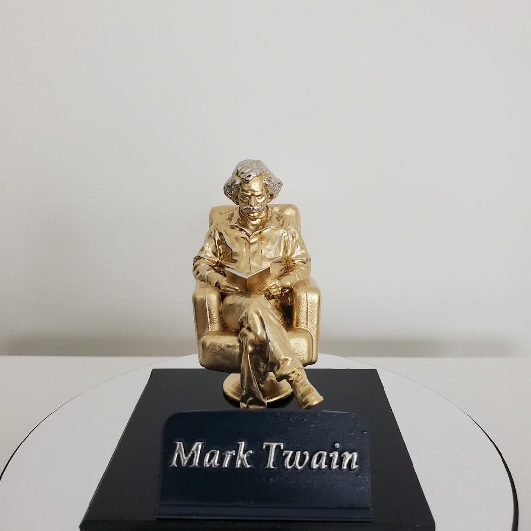 Mark Twain Reading Figurine, Name Plate, Literary Tribute, Classic ...