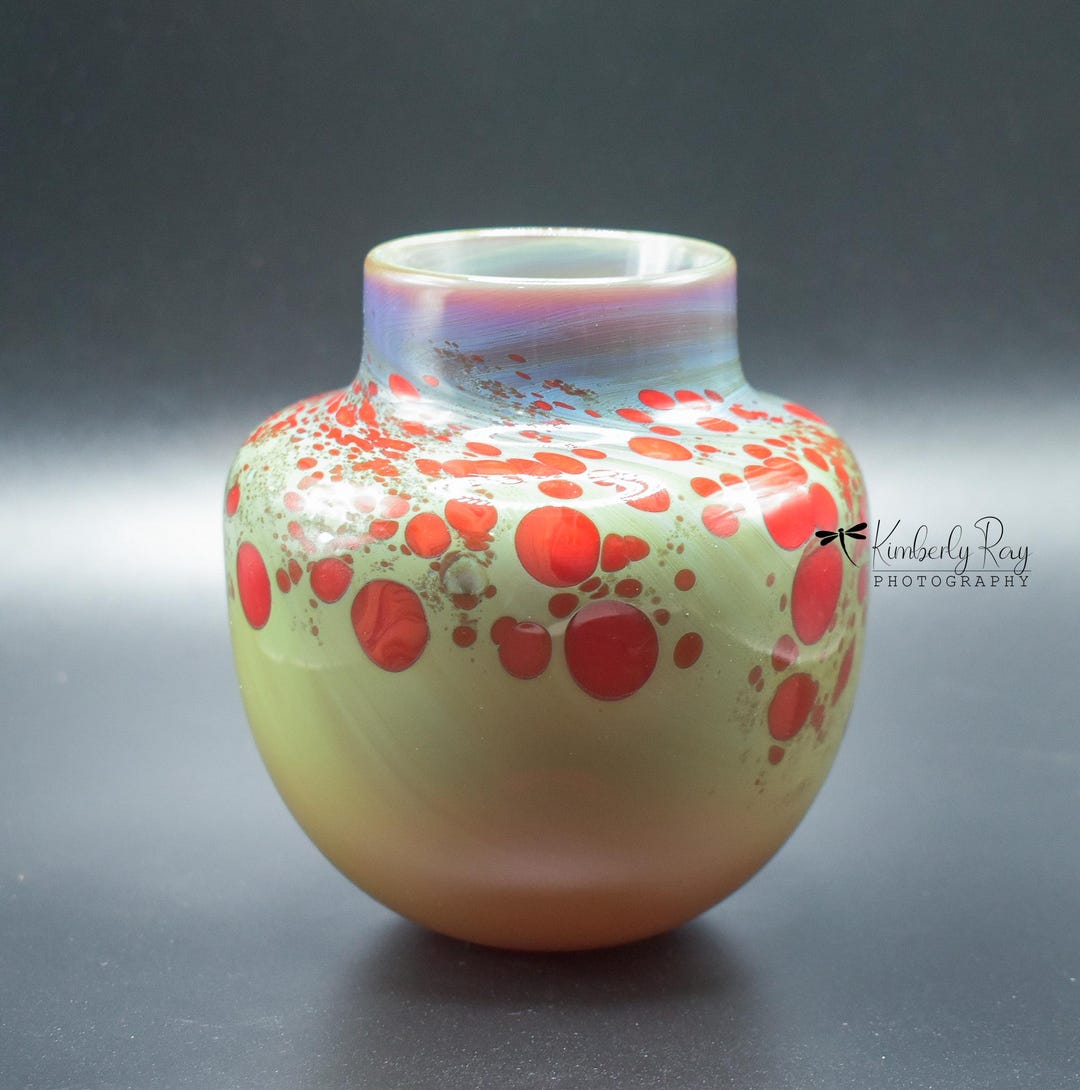 Gorgeous SALAMANDRA Art Glass Vase Red Splatter Amoeba Design Blue ...