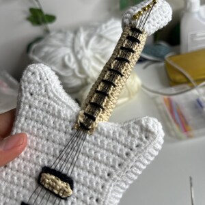Miniature Electric Guitar Crochet Model Souvenir Collectible Gift ...