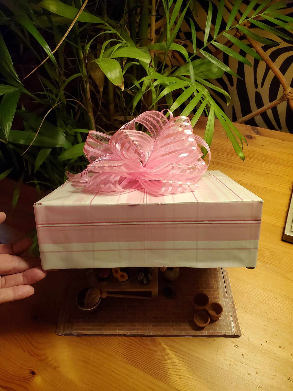 Flower Shop in a Box Diorama This is a 1:12 Scale Miniature Dollhouse ...