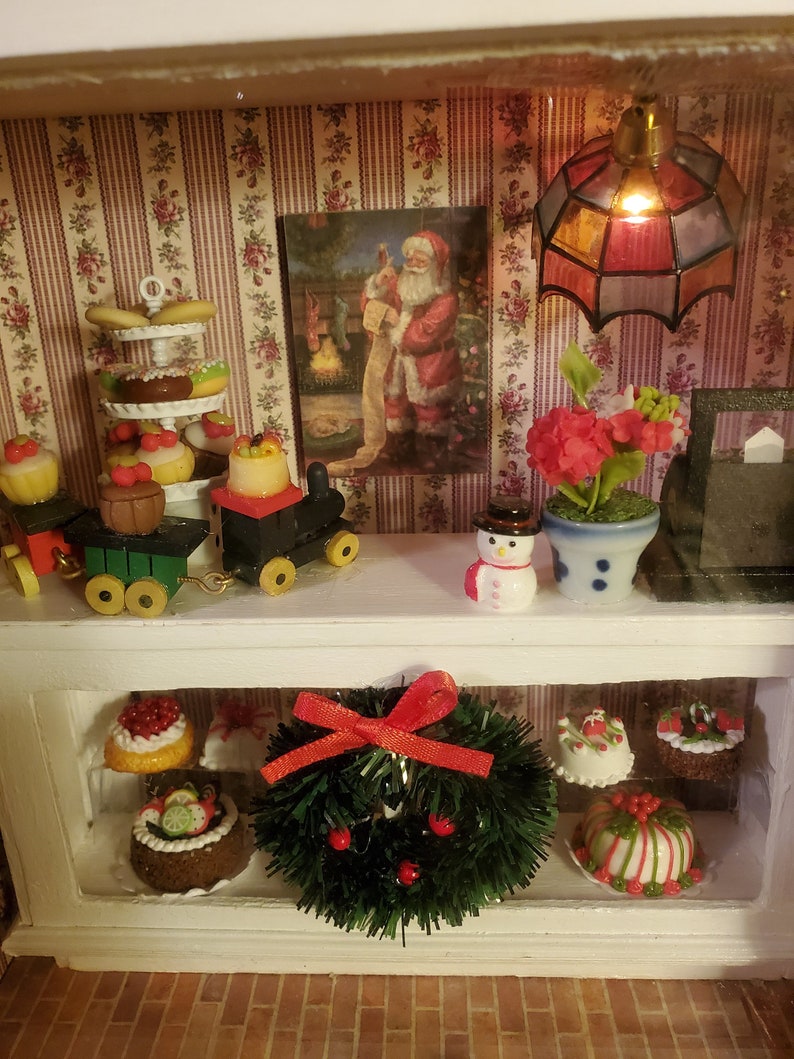 Christmas Bakery Diorama 1:12 Scale Miniature Dollhouse Roombox This ...