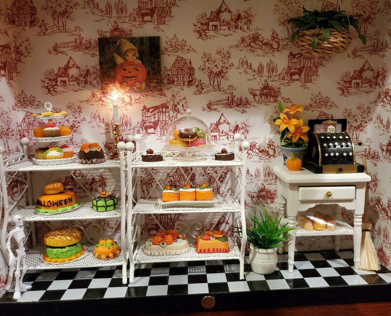 Halloween Time Miniature Bakery Diorama 1:12 Scale Dollhouse Roombox ...