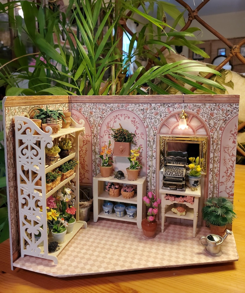 Corner Flower Shop Diorama - This 1:12 Scale Dollhouse Miniature Room ...