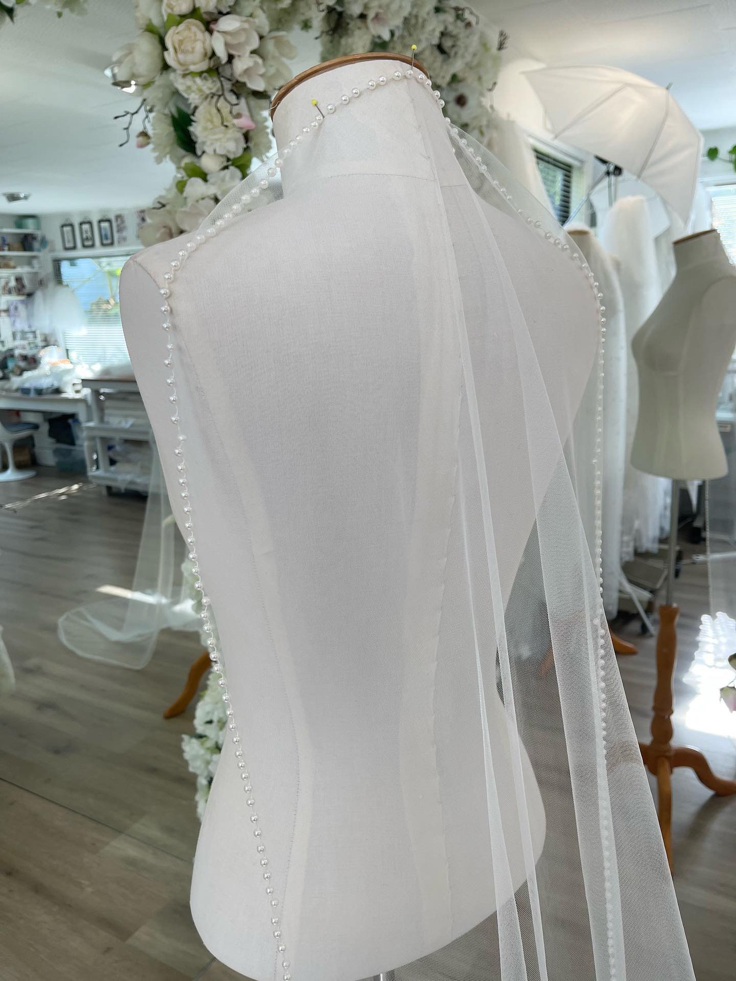 Pearl Mantilla Wedding Veil Pearl Edge Bridal Veil off White - Etsy