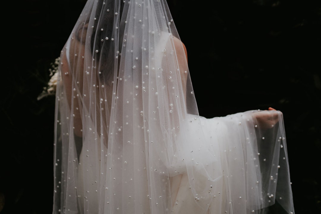 Pearl Wedding Veil Scattered Pearl Veil Embellished Veil Unique Luxury ...