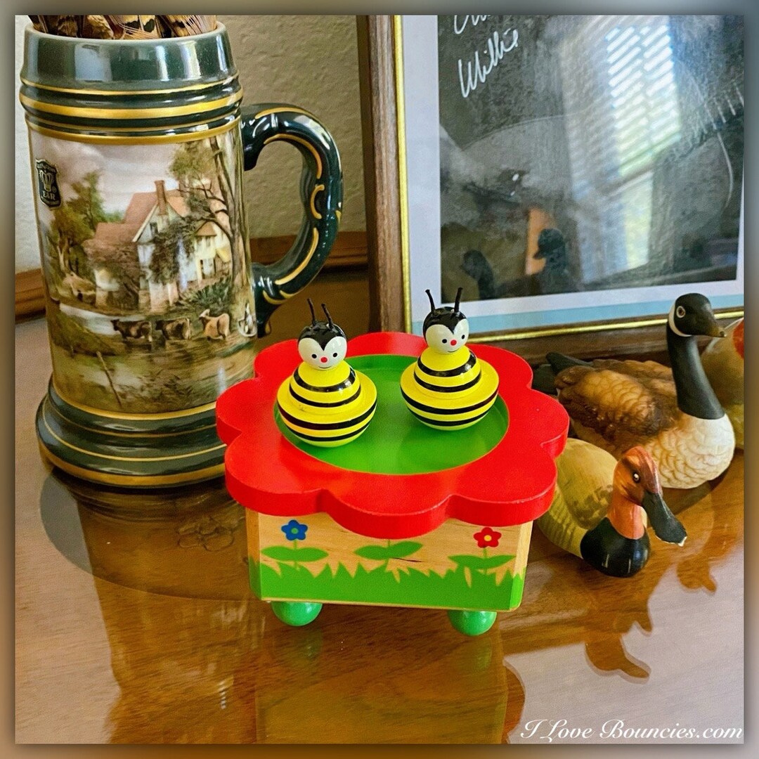 Handmade Bumble Bee Music Box: Brahms' Lullaby, Nursery Decor - Etsy