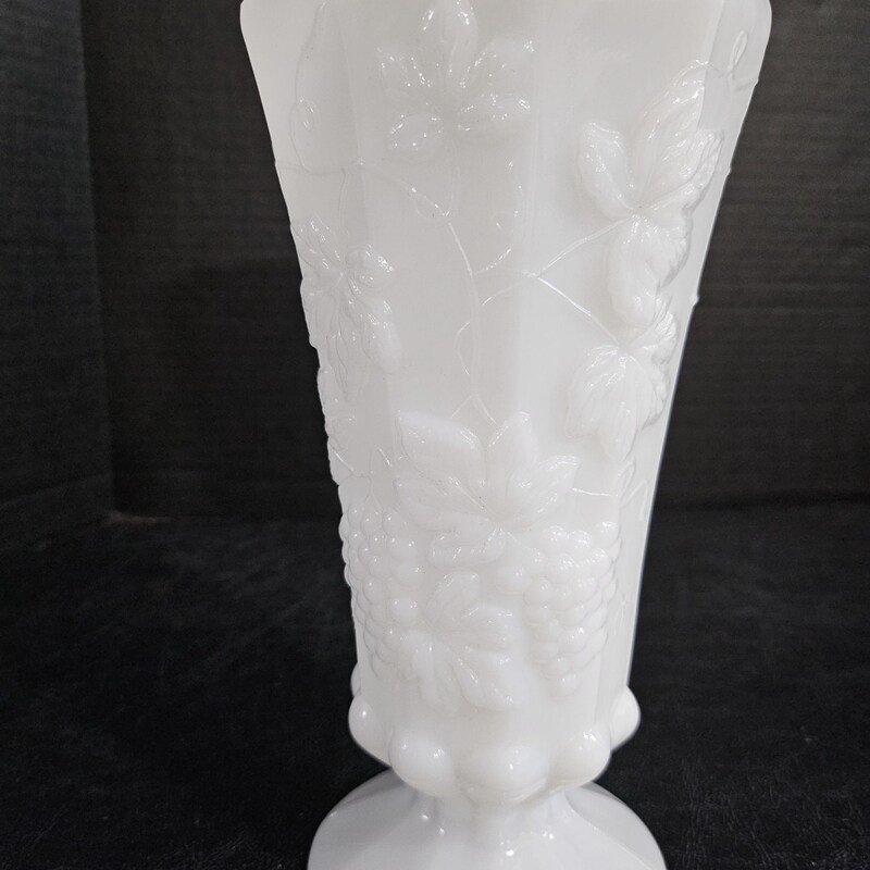 Large Milk Glass Vase - Etsy