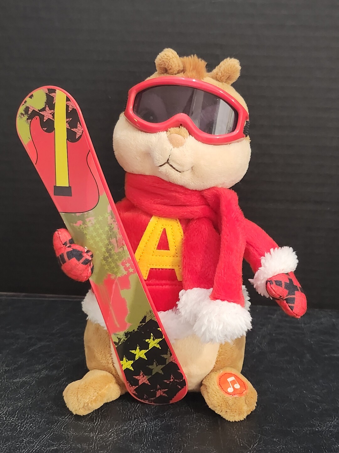 Alvin and the Chipmunks 2012 Singing Animated Christmas Hula Hoop Song ...