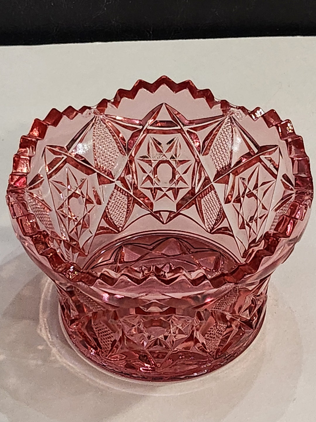 Vintage Pink Glass Bowl: Hopstar Pattern, Sawtooth Edge (5.5") - Etsy