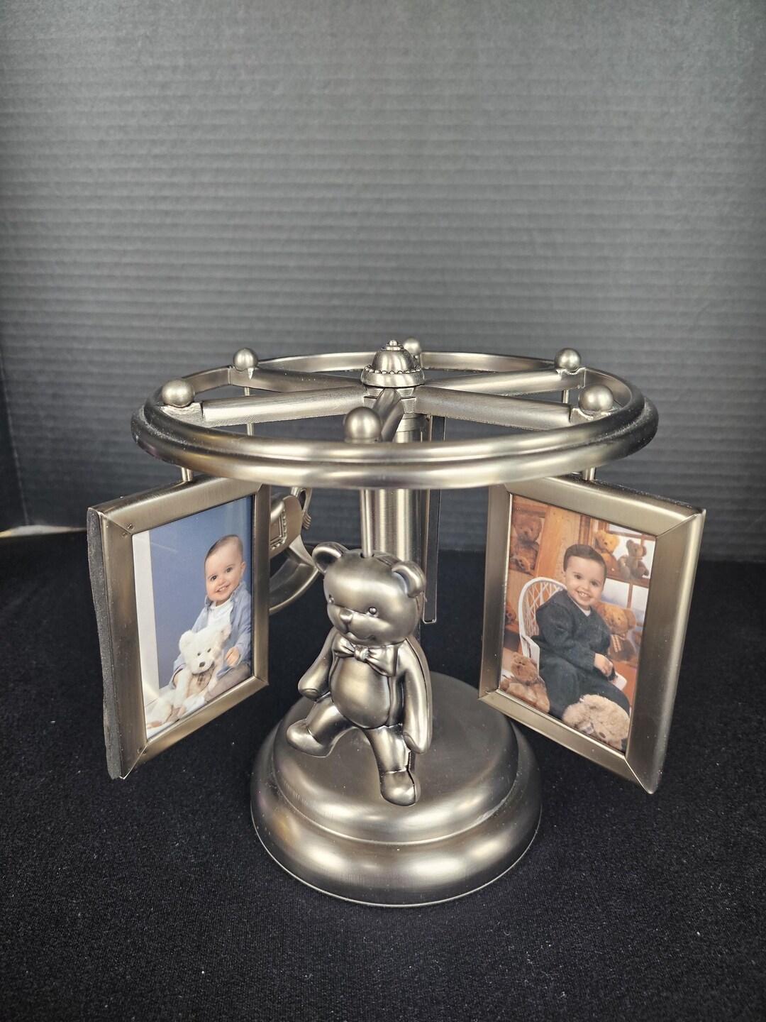 Lawrence Frames Musical Carousel Frame Wind-up Holds Three 2" X 3 ...