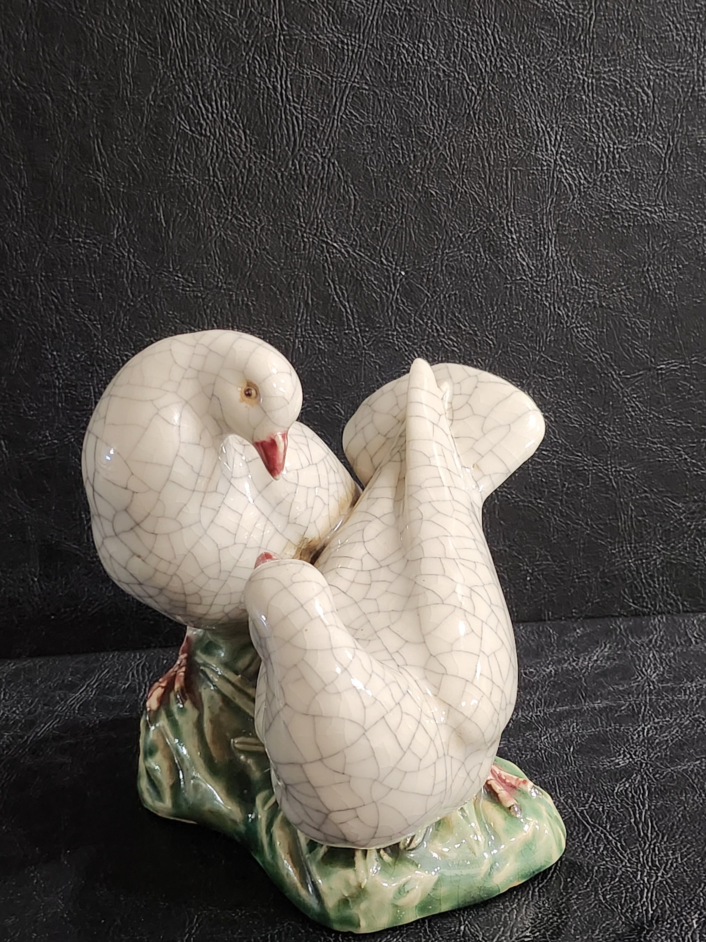 Antique Chinese Crackle Glazed Porcelain Turtle Doves Art Prottery ...