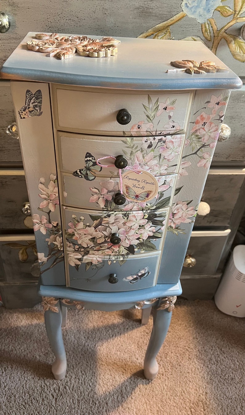 Armoire Butterfly - Etsy