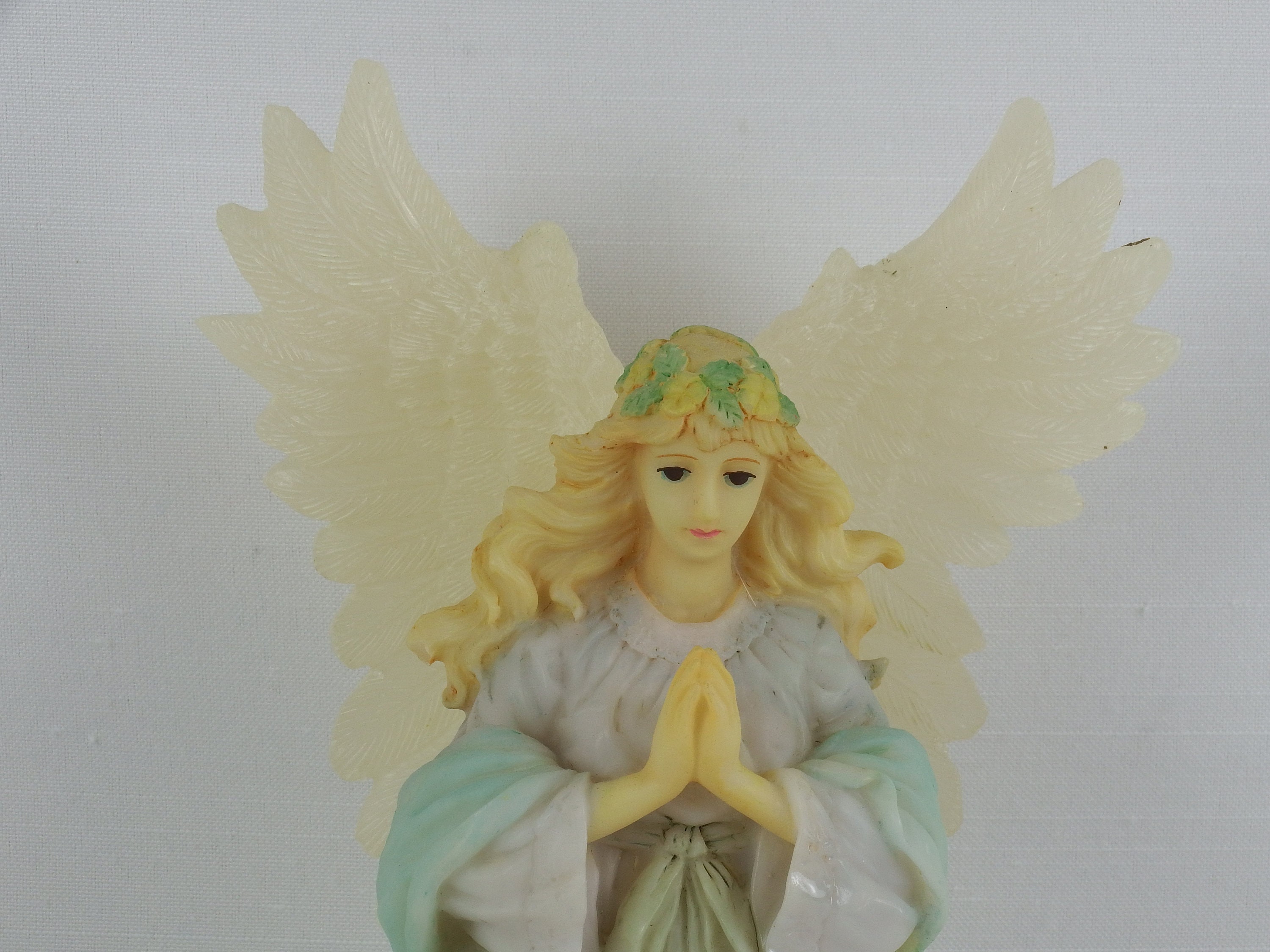 White Praying Resin Angel With Wings Resin Figurine, Collectibles ...