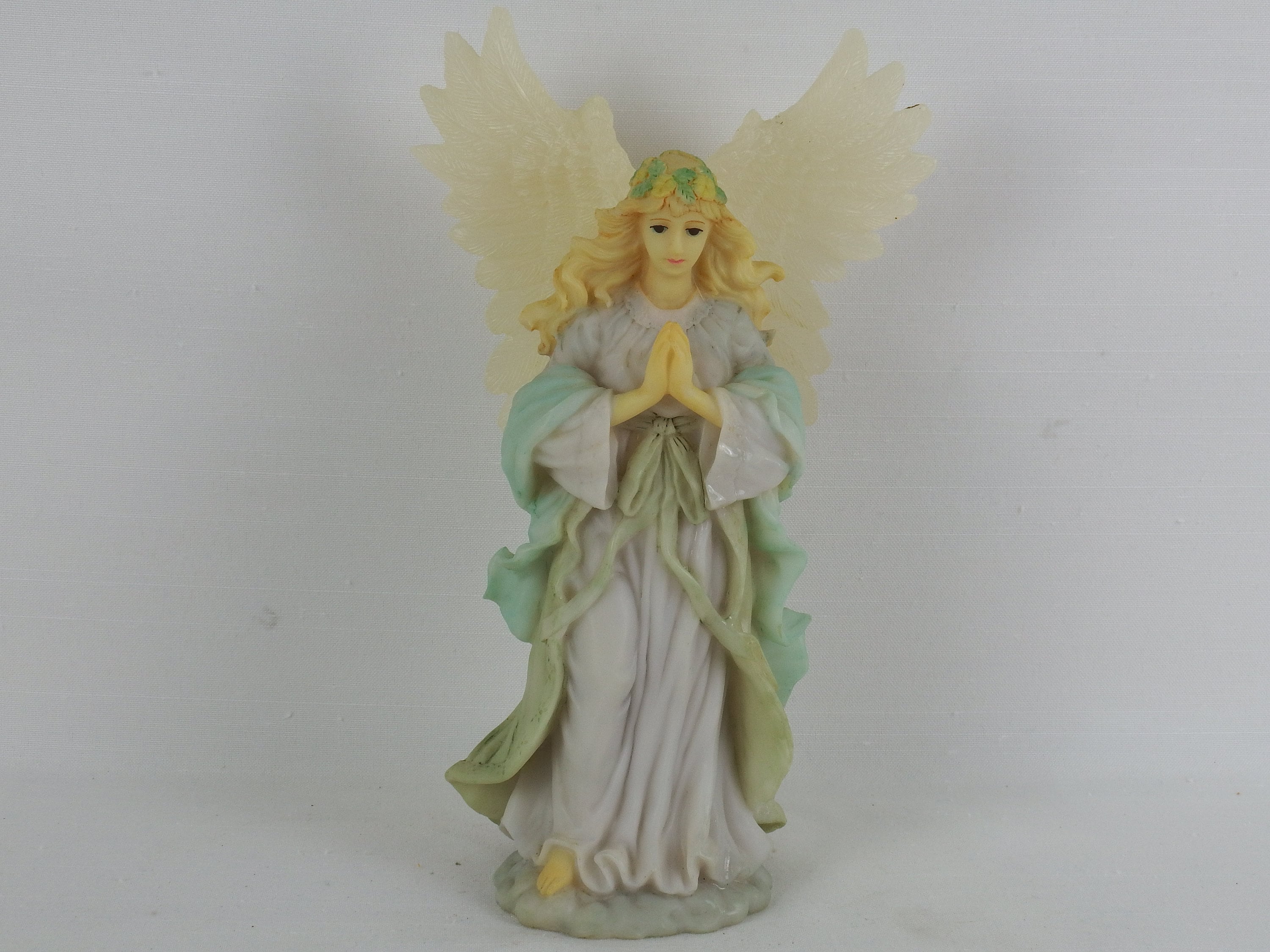 White Praying Resin Angel With Wings Resin Figurine, Collectibles ...