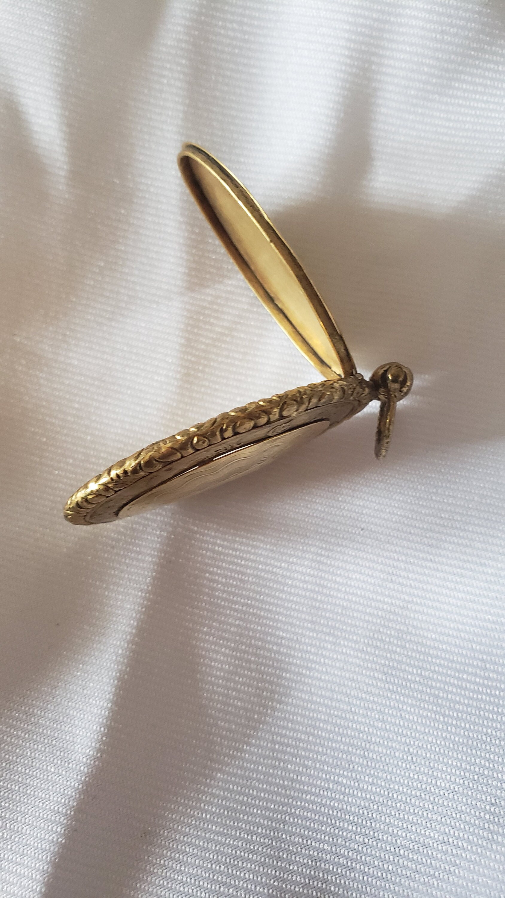 Vintage Pendant - Etsy