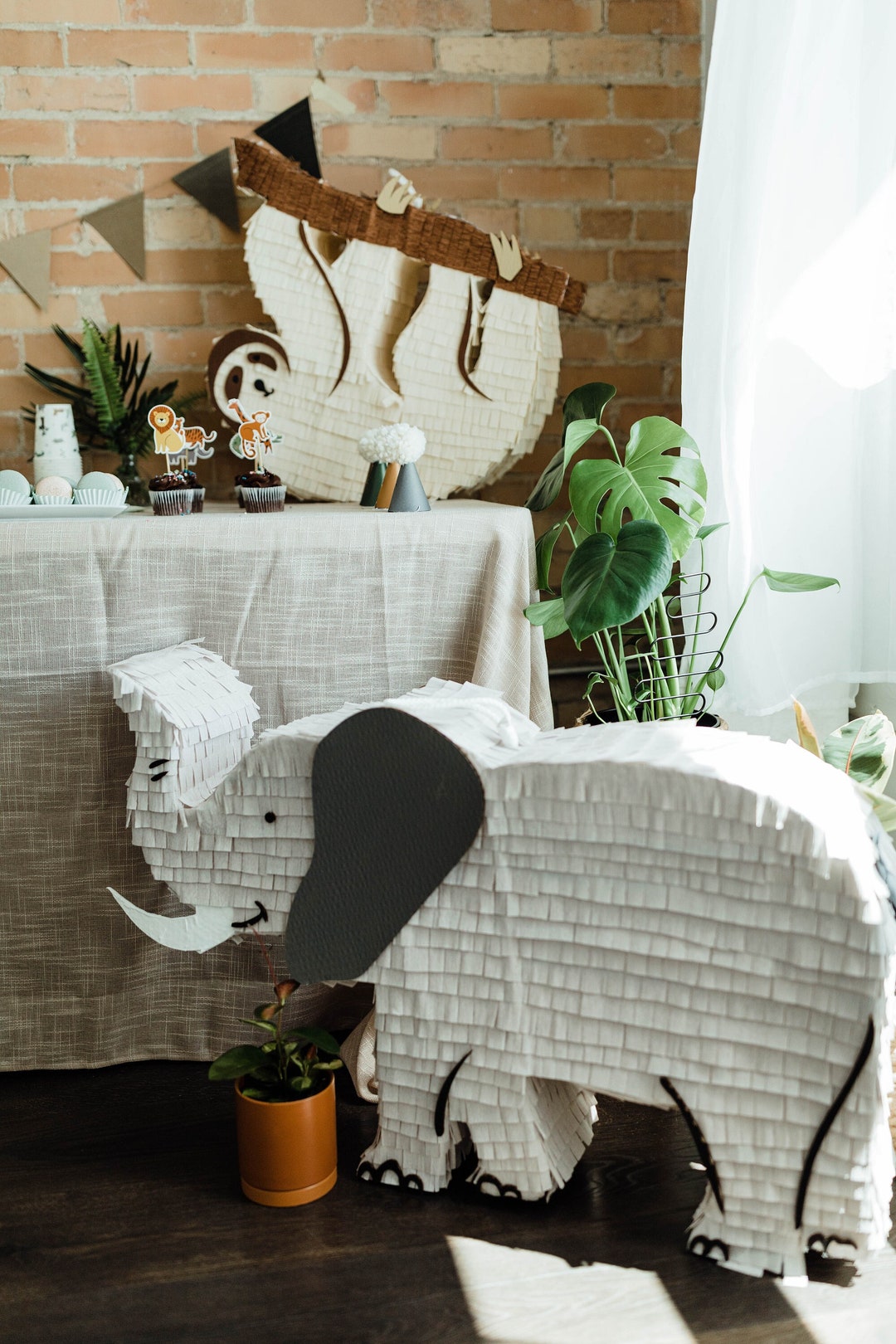 Grand Elephant Piñata - A Majestic Touch to Your Safari Adventure Party ...