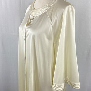Vintage Bridal Ivory Satin Robe Size L, Wedding Loungewear With Elegant ...