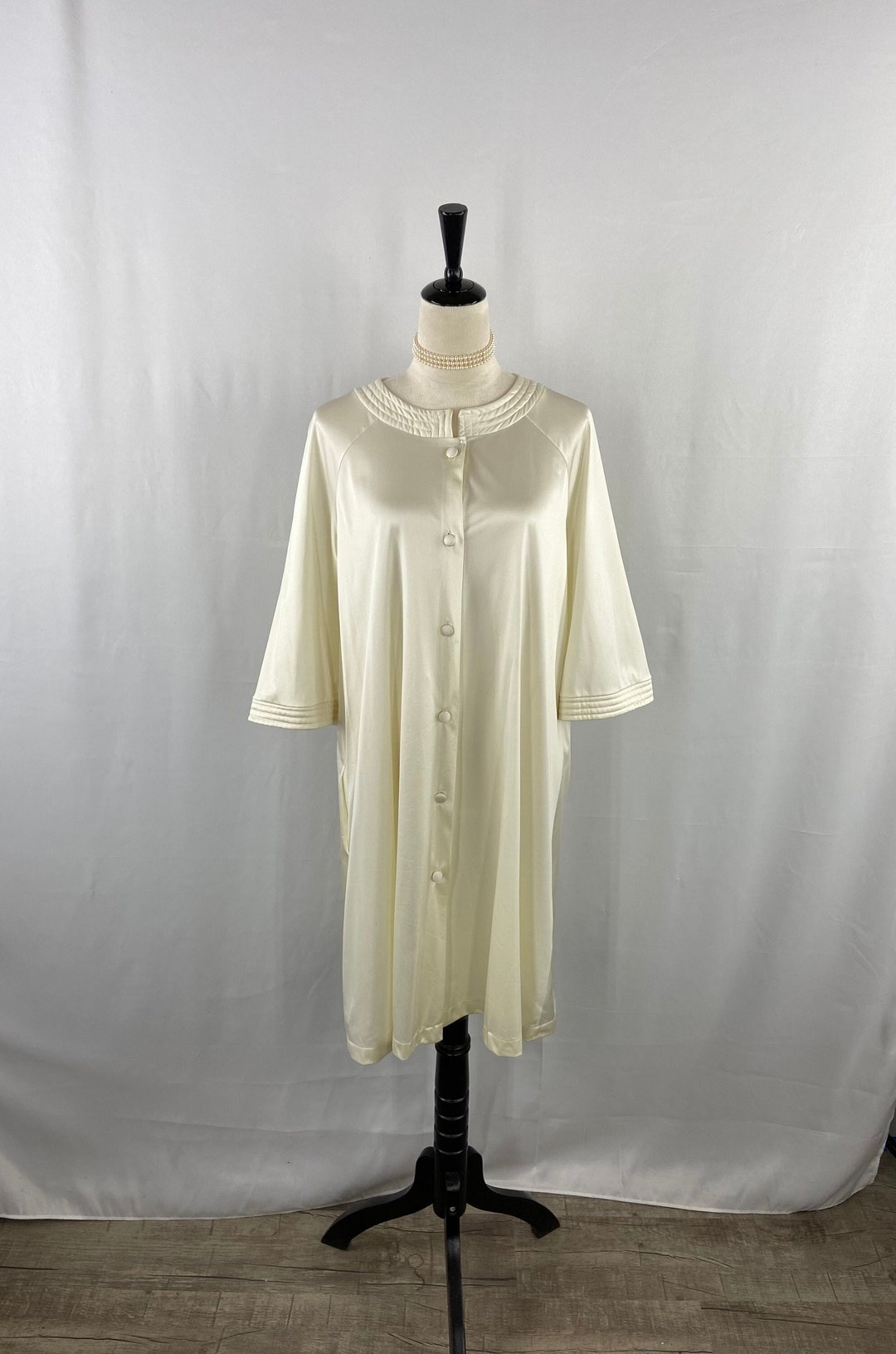 Vintage Bridal Ivory Satin Robe Size L, Wedding Loungewear With Elegant ...