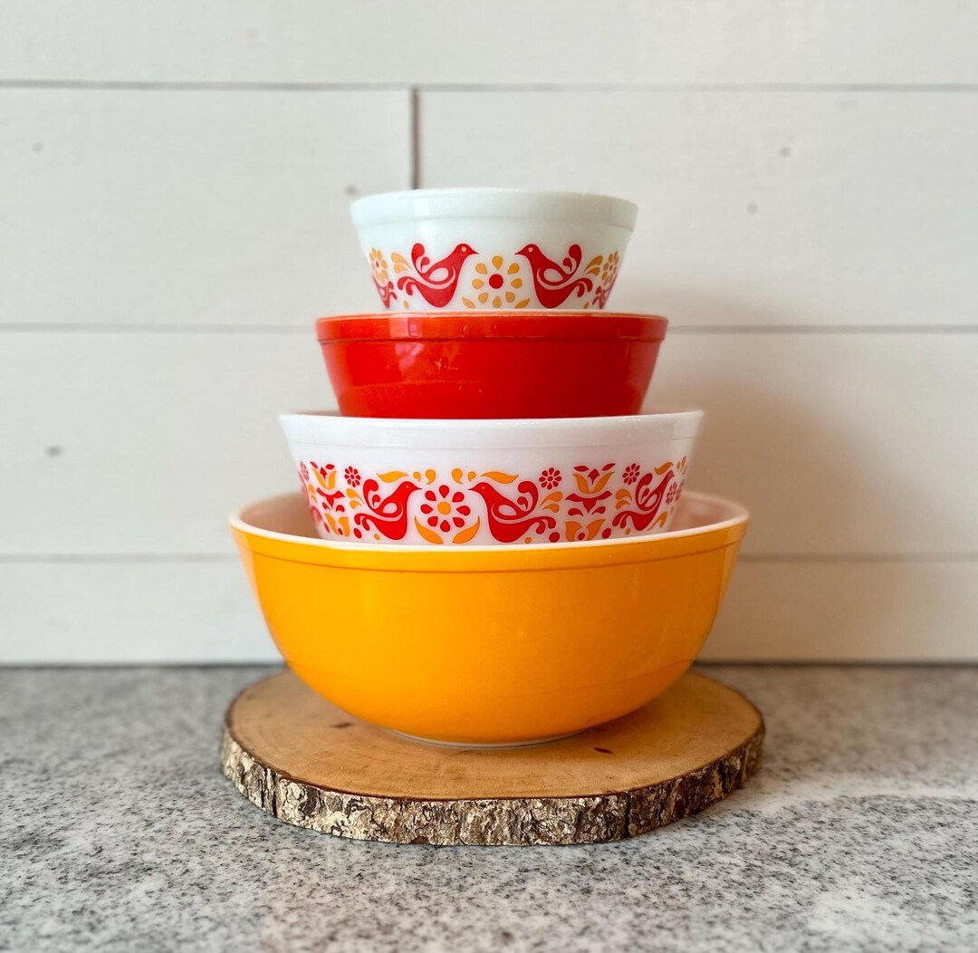 Friendship Vintage Pyrex Complete Mixing Bowl Set 441 444 Orange Red ...