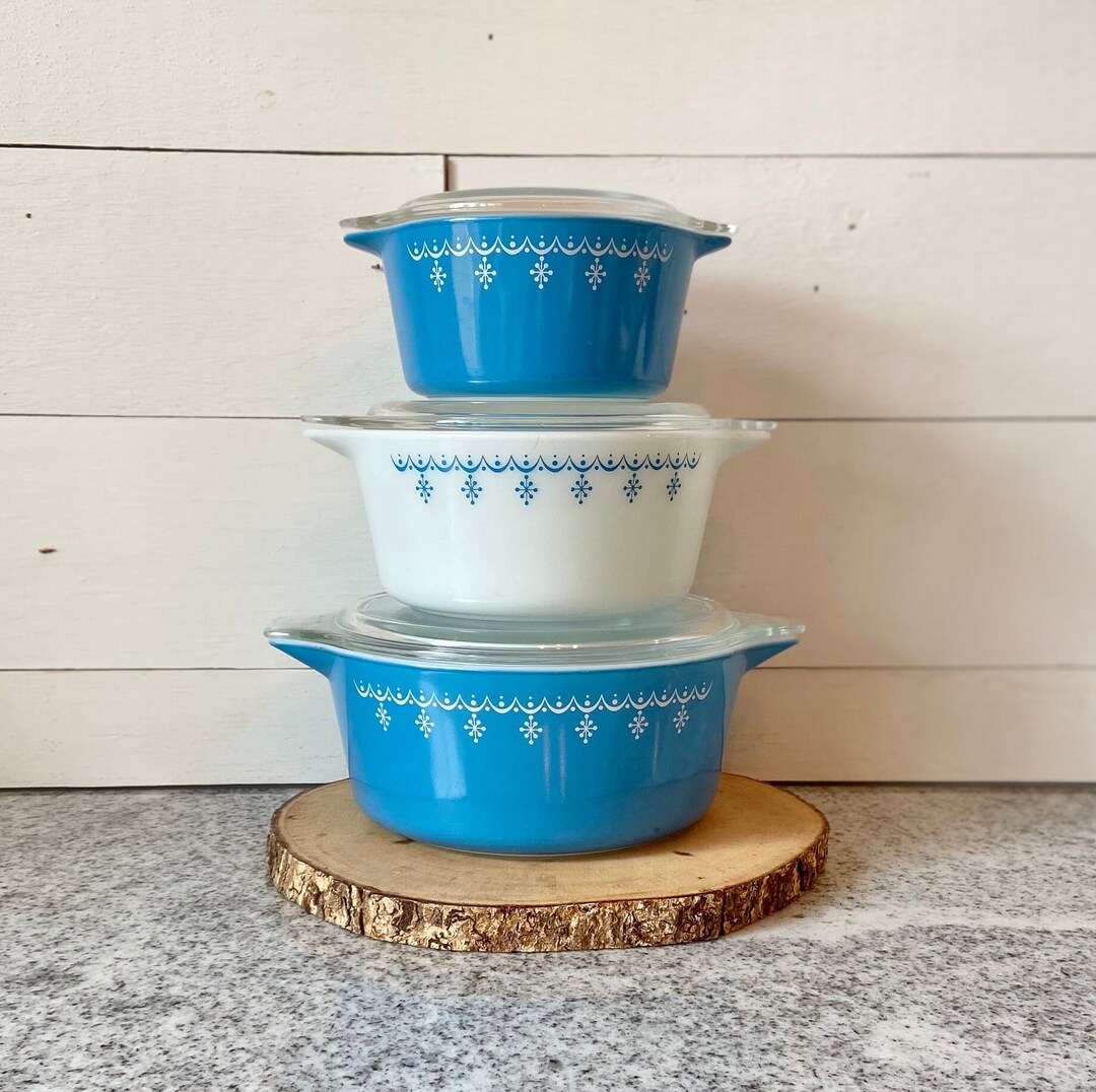 Snowflake Blue Garland Vintage Pyrex Round Casserole Set of 6 Pieces ...