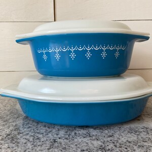 Snowflake Blue Garland Vintage Pyrex Oval Covered Casserole Dishes Set ...