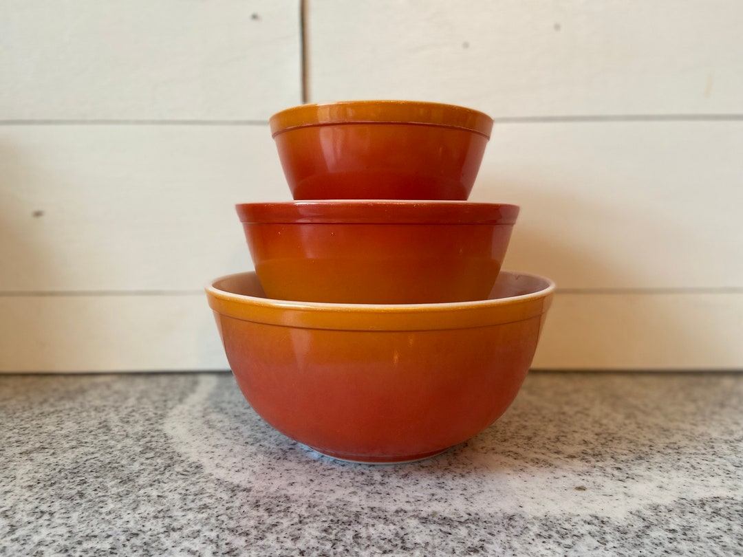 Flameglo Vintage Pyrex Mixing Bowl Set of 3 401 402 403 Orange Red ...