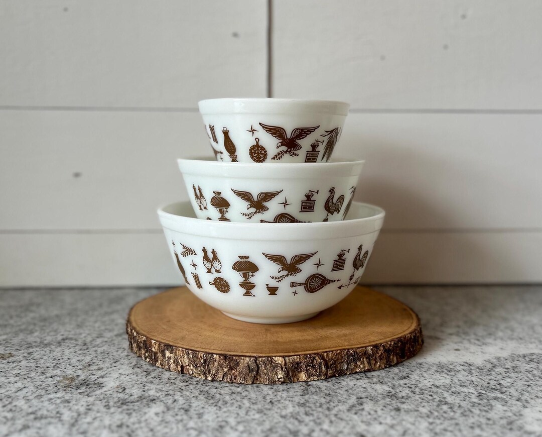 Early American Vintage Pyrex Mixing Bowl Set of 3, 401 402 403 1960s ...