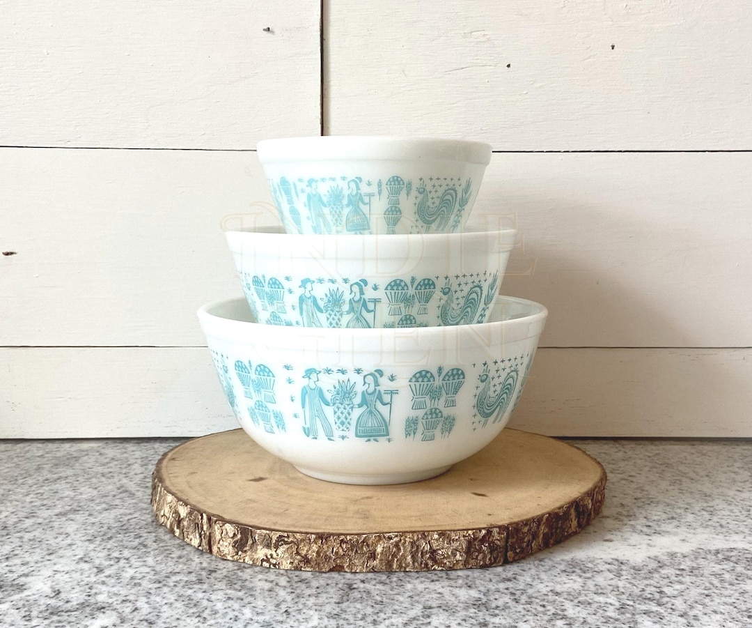Vintage Amish Butterprint Pyrex Mixing Bowl Set 401 - 403, 1960s Pyrex ...