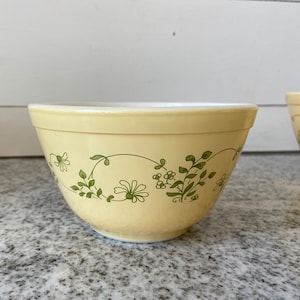 Vintage Pyrex Shenandoah or Wintergreen Complete Mixing Bowl Set 401 ...
