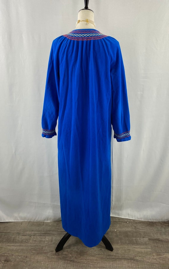 Vintage Vanity Fair Royal Blue Robe with Embroidered … - Gem