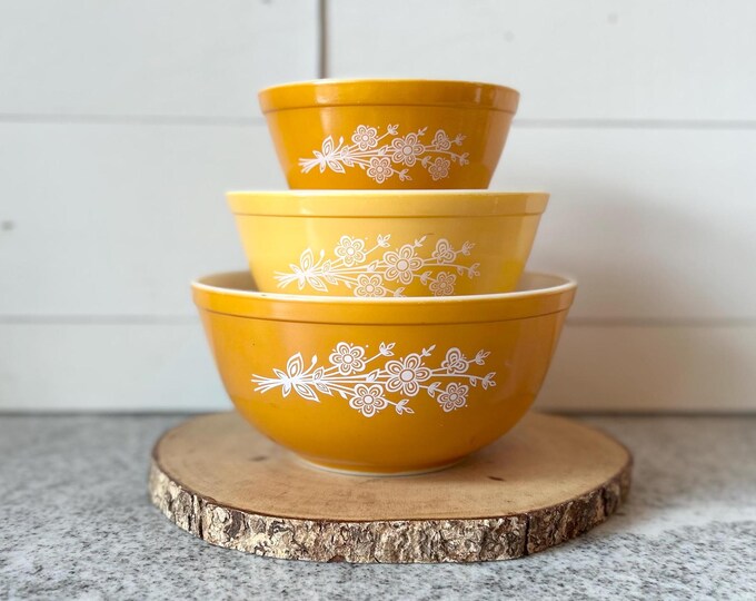 Vintage Pyrex Butterfly Gold Mixing Bowl Set of 3, 1970s Pyrex Mixing ...