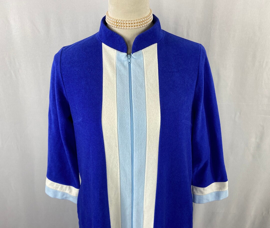 Vintage Vanity Fair Velour Blue Colorblock Full Length Housecoat Robe ...