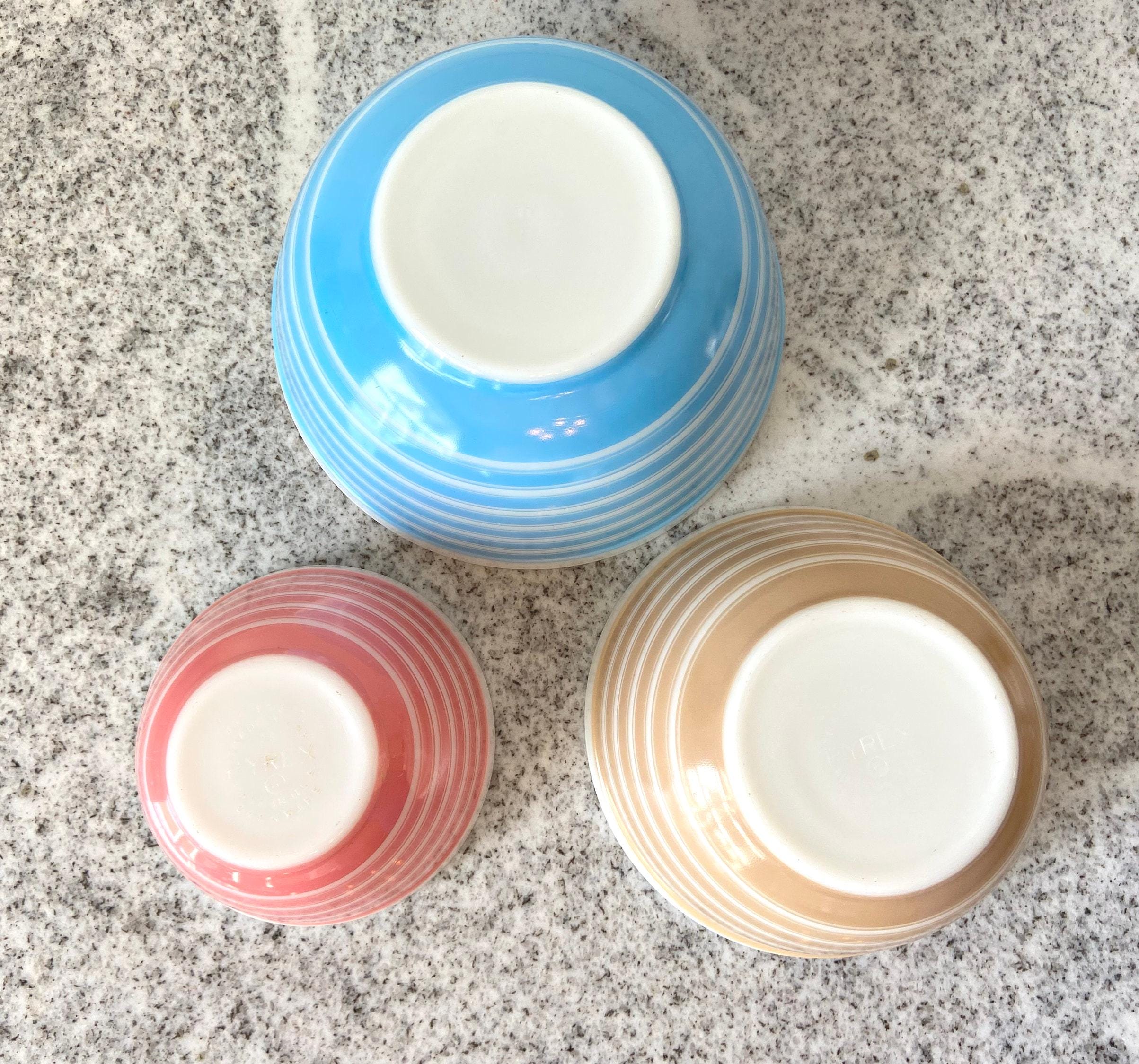 Rainbow Stripes Vintage Pyrex Complete Mixing Bowl Set of 3 | 401 - 403 ...