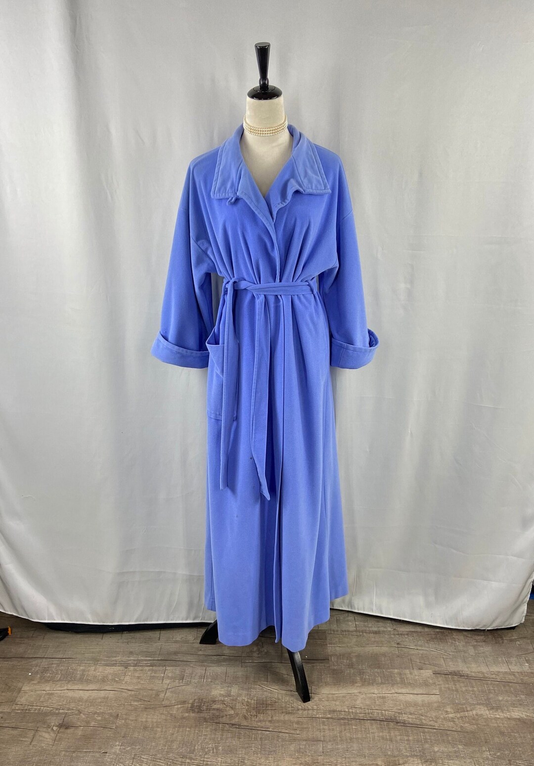 Vintage Elegance 1970s Periwinkle Blue Vanity Fair Robe, Classic Full ...