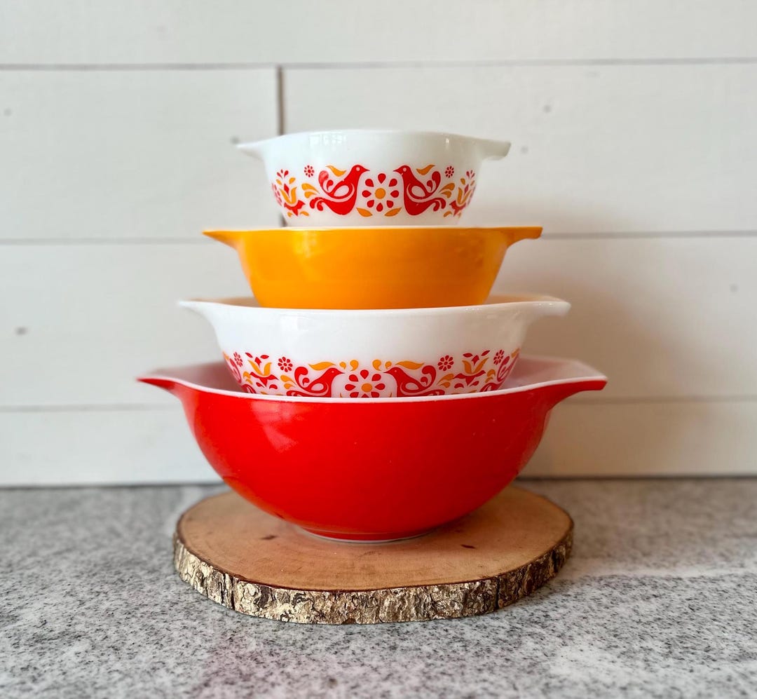Friendship Vintage Pyrex Cinderella Complete Mixing Bowl Set 441 444 ...